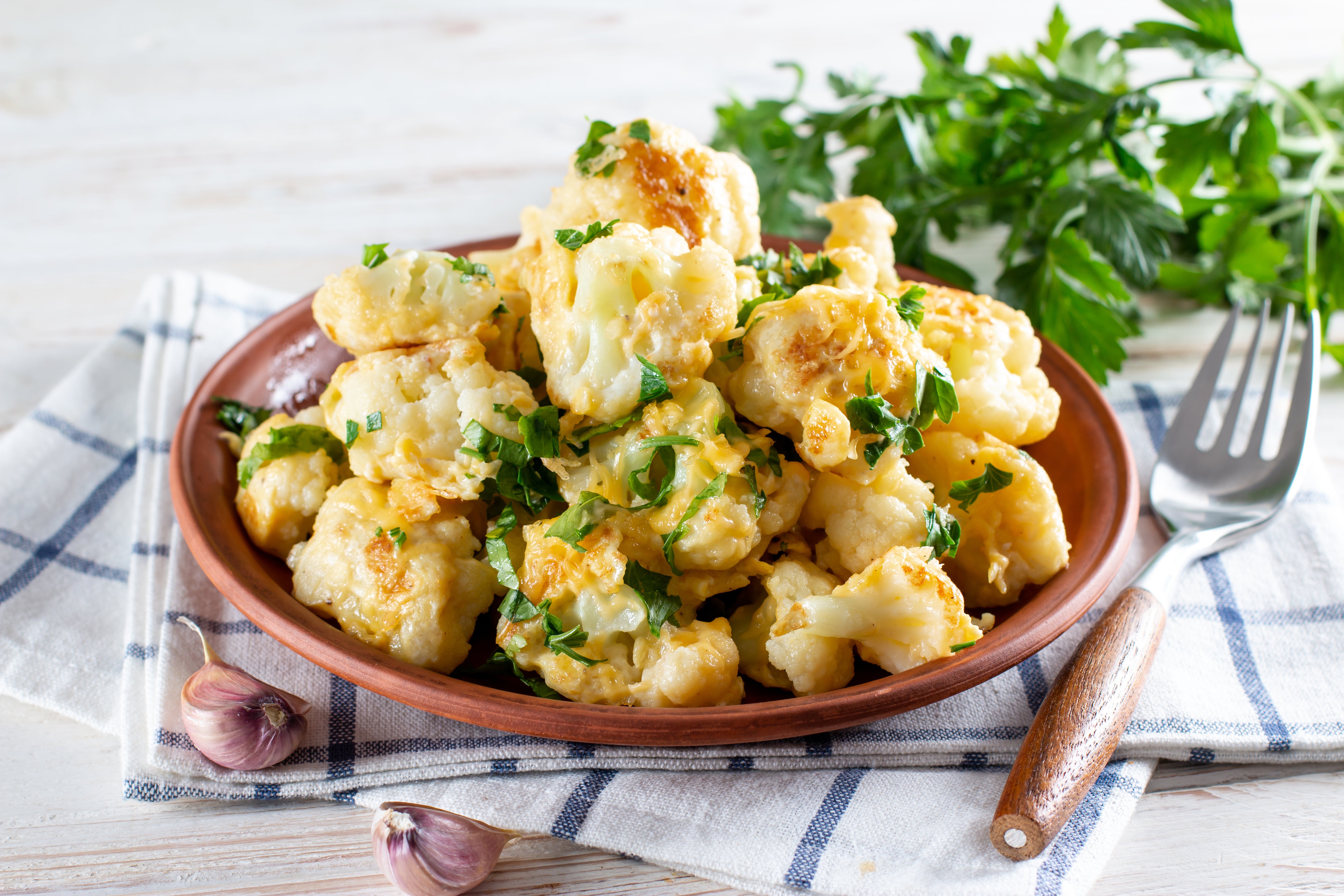 Cheesy Cauliflower Delight A Low Carb Twist In Mini Dutch Ovens Rj Legend